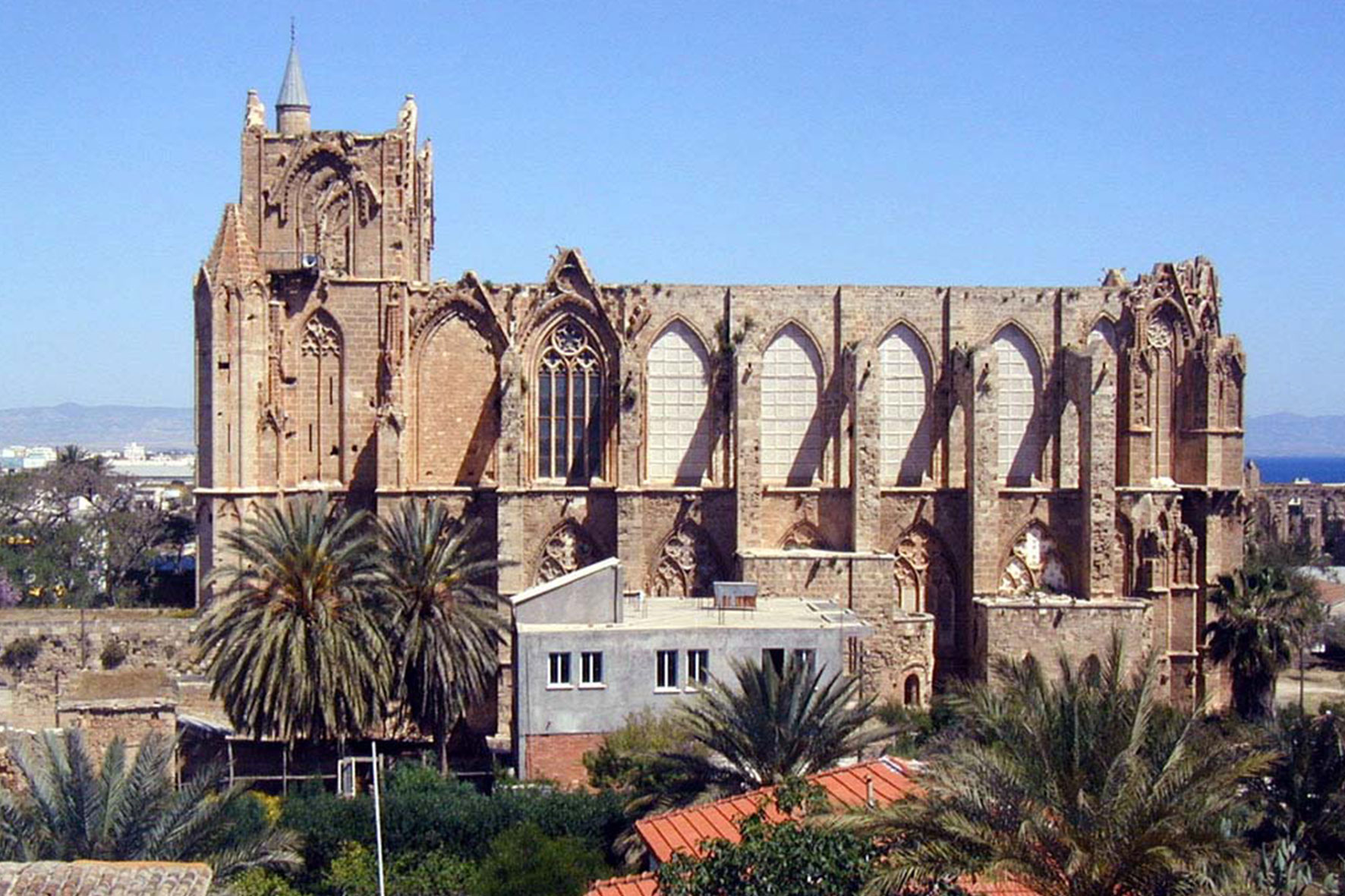 KUZEY KIBRIS’TAKİ TARİHİ KONAKLAR VE MALİKANELER: ADANIN MİMARİ ...